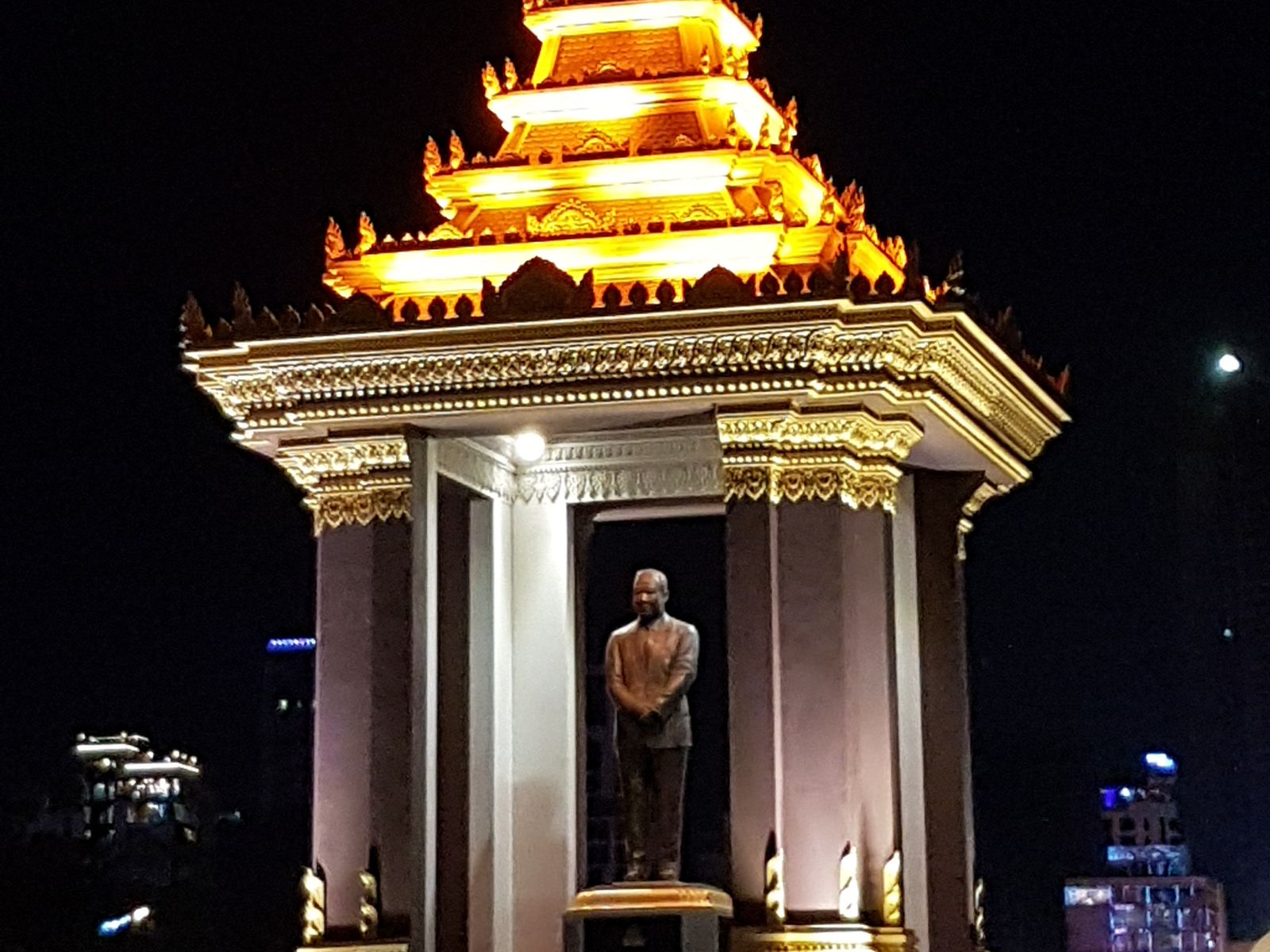 norodom sihanouk, statue of king father norodom sihanouk, independence ...
