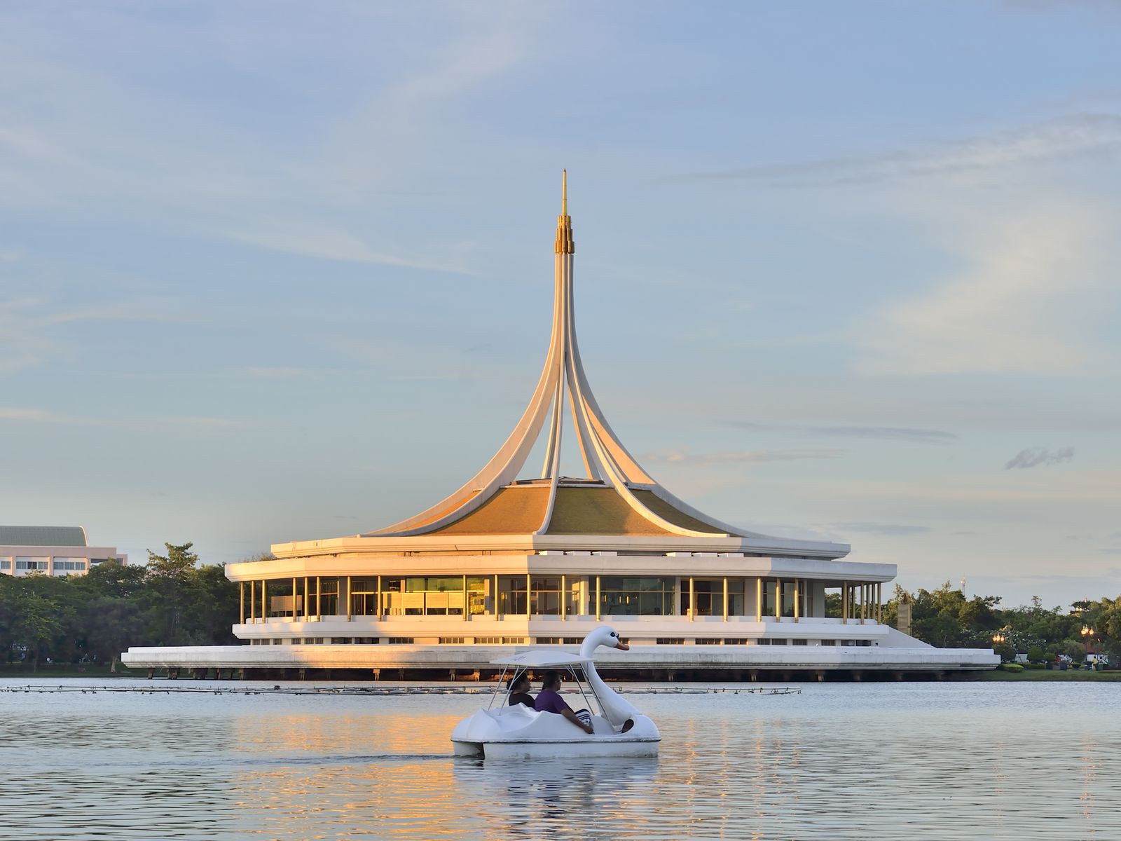 King Rama IX Park | TakeMeTour