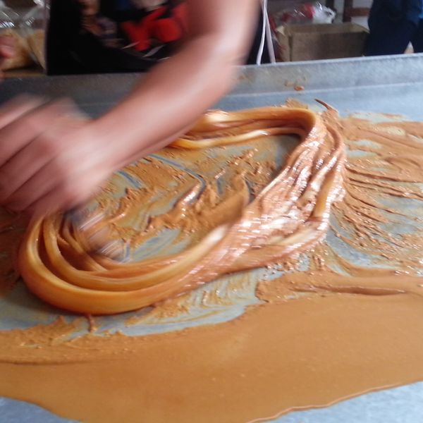 Ayutthaya Day Trip: Thai Traditional String Candy Making & Exploring ...